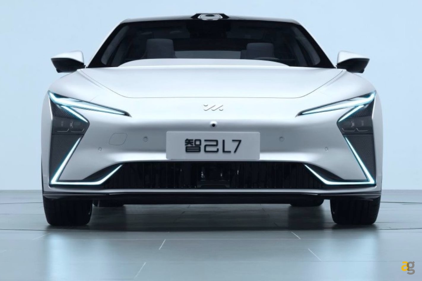 Zhiji L7: Alibaba e Saic insieme per l'elettrica da 1000km | E c'è ...